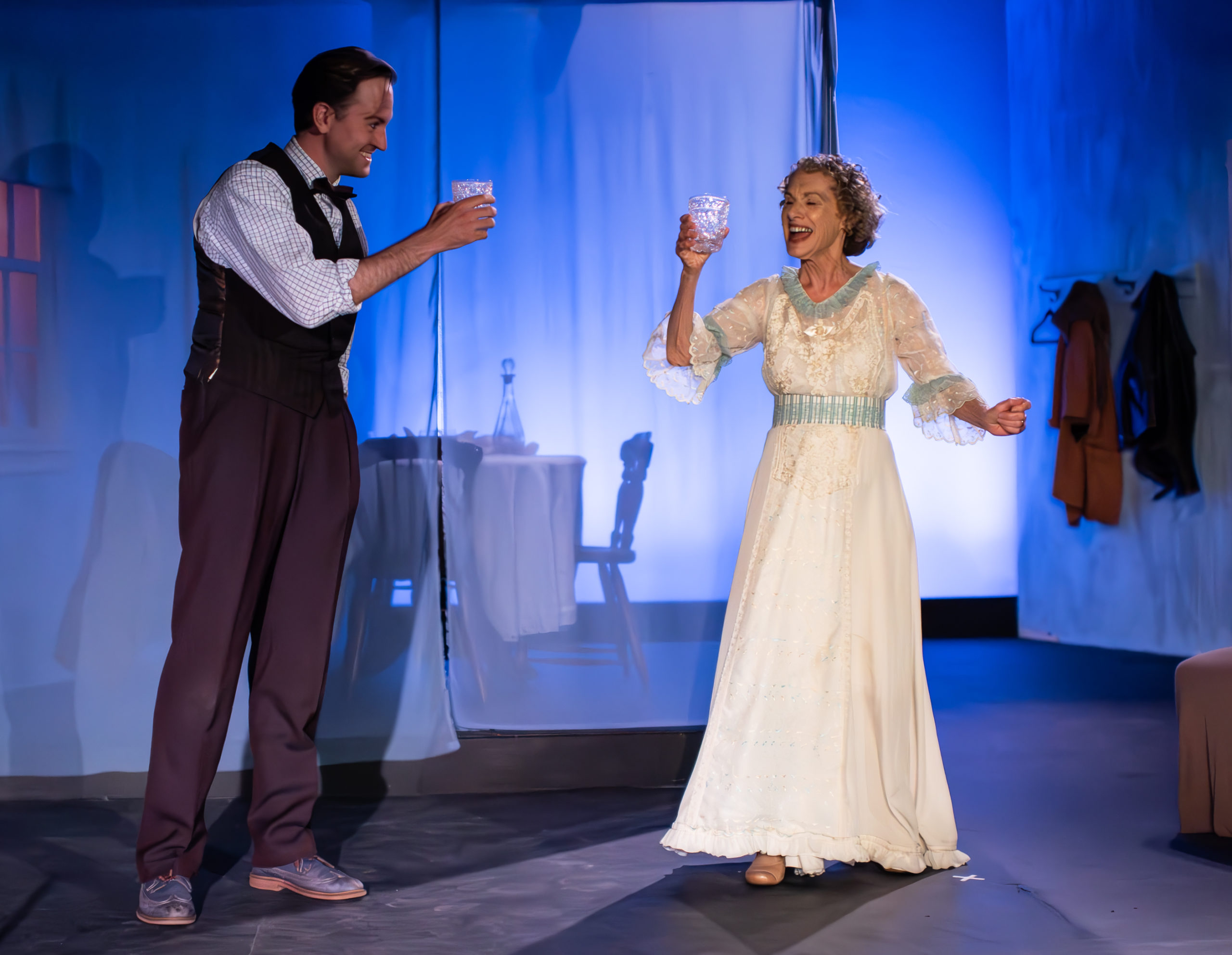 Jesse Lumb as Jim O’Connor, Tamar Cohn as Amanda Wingfield – Ross ...