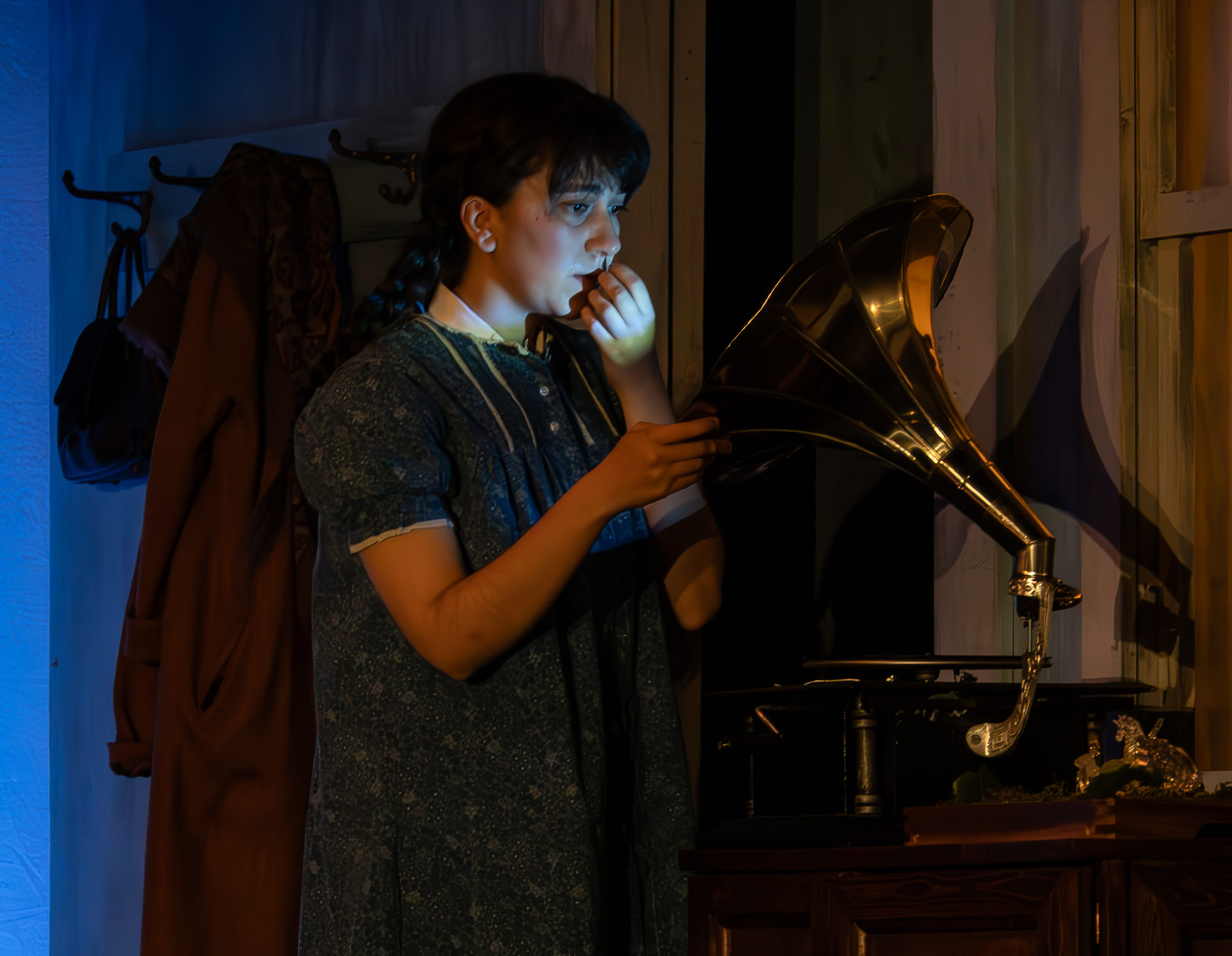 Tina Traboulsi as Laura Wingfield (3) – Ross Valley Players